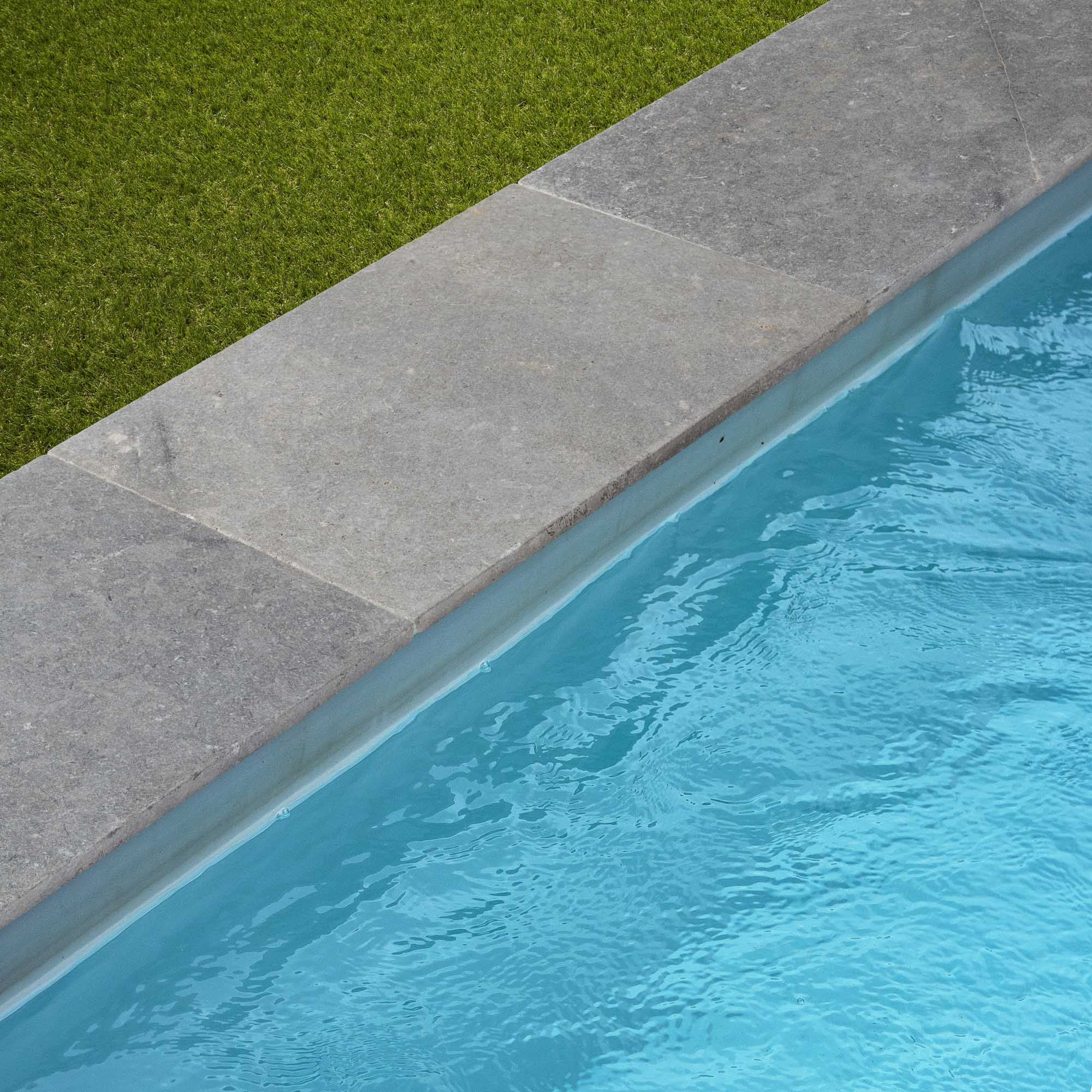 Margelle de piscine en pierre Egypte Grise 60x40x2 cm Bord Droit (à l ...