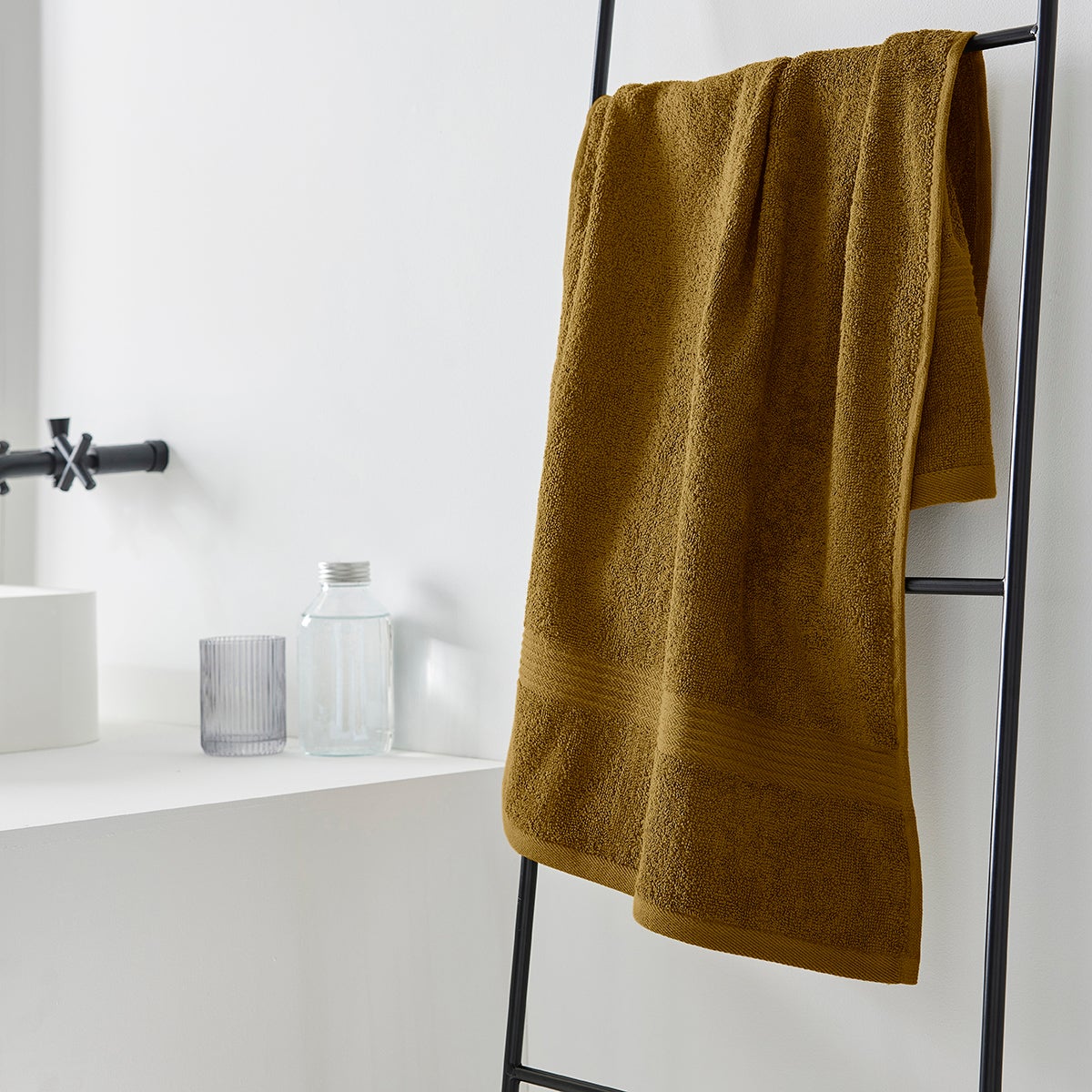 Serviette de bain uni ESSENTIAL | Leroy Merlin
