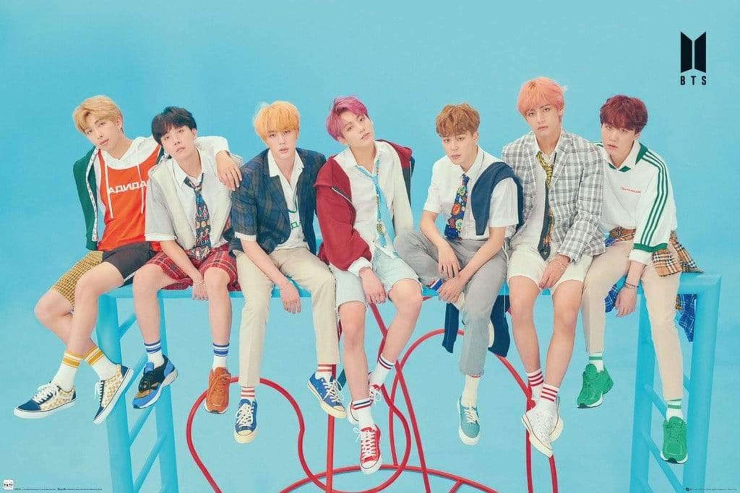 Poster BTS - Group Blue 91.5x61cm | Leroy Merlin