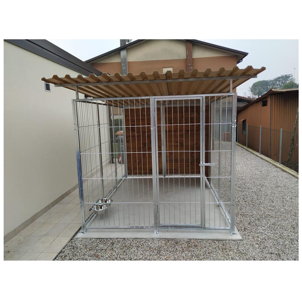 Box per cani coperto e retro in legno zincato con portaciotole da ...