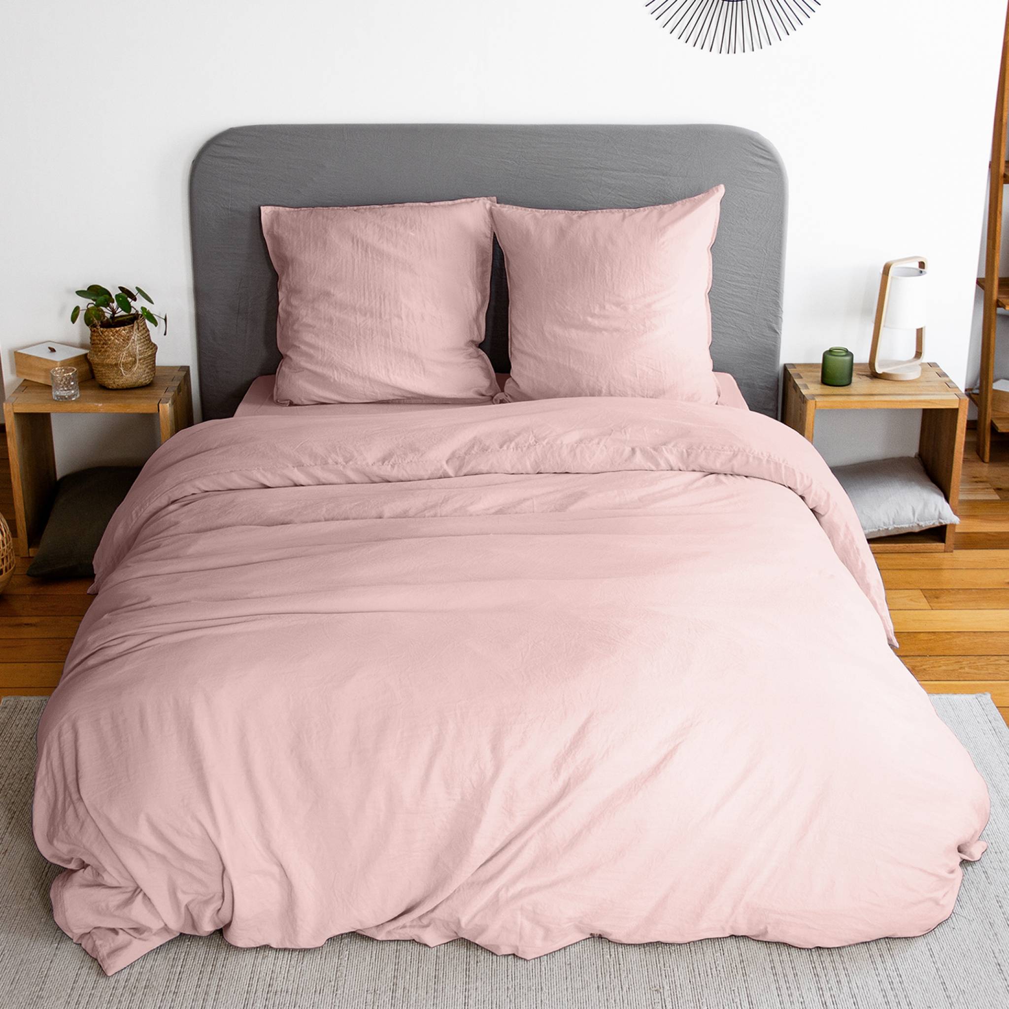 Parure de lit en microfibre lavée. rose poudré. 240 x 220cm pour lit 2 ...