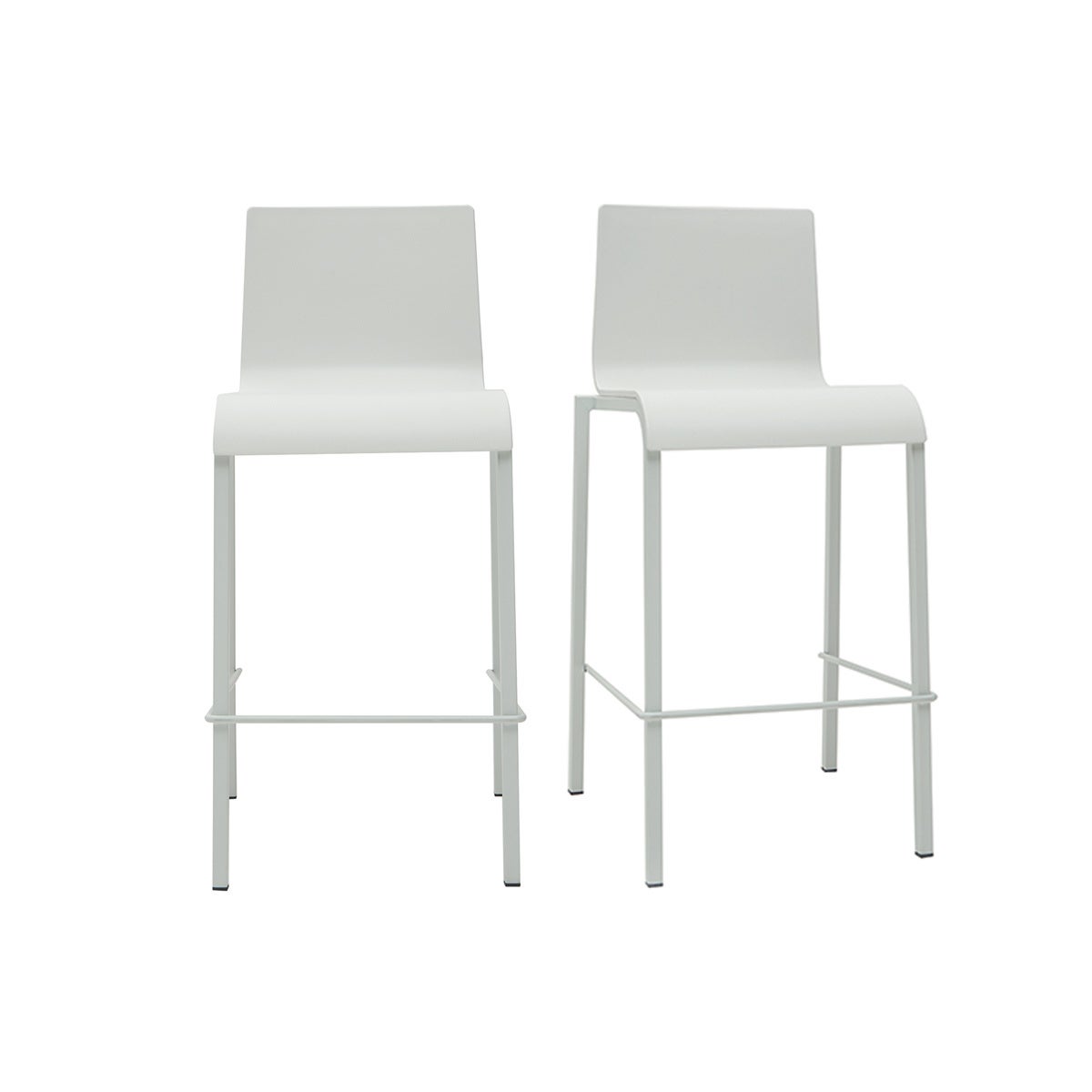 Tabourets de bar design empilables blancs H65 cm (lot de 2) KUPA ...