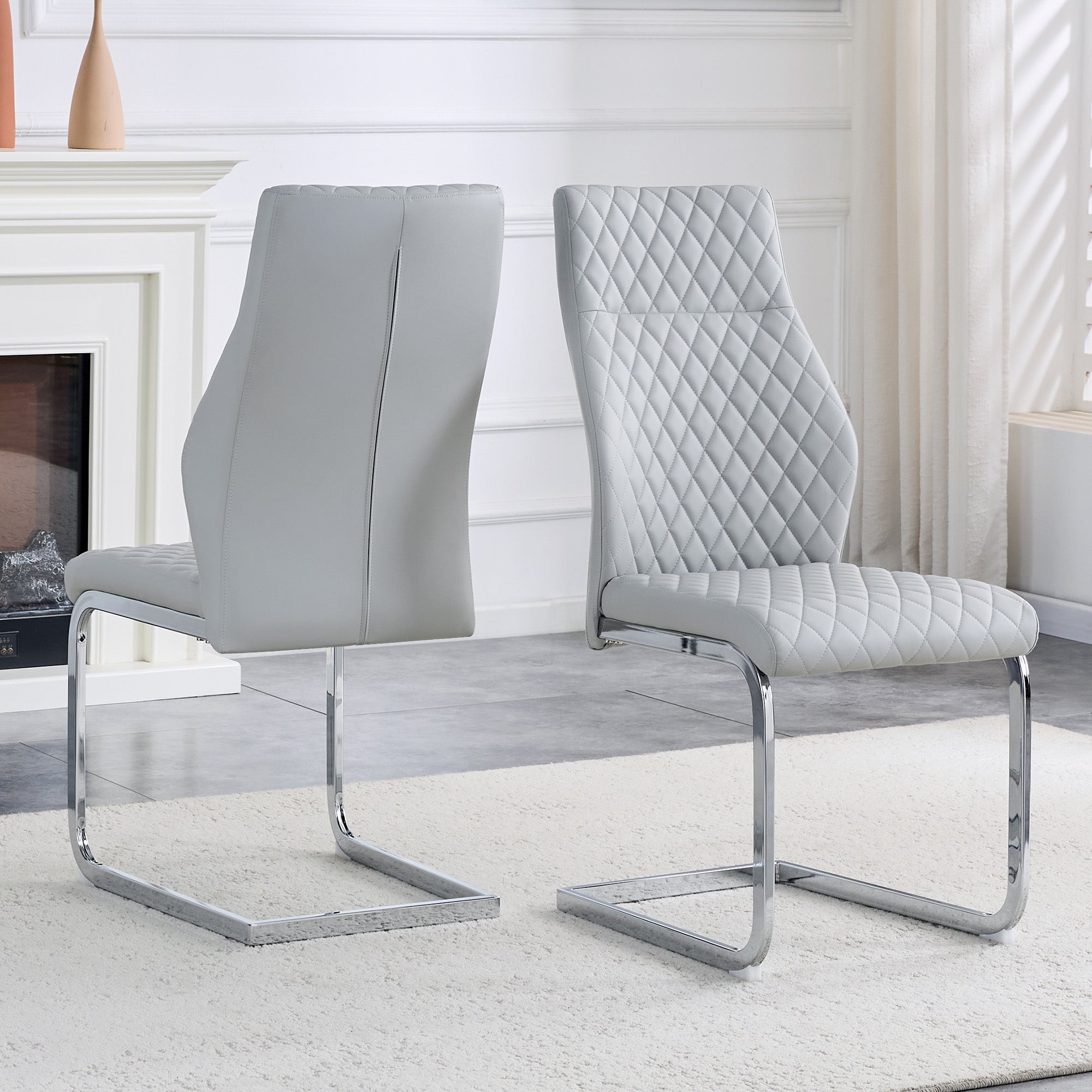 Lot de 2 chaises dossier haut, motif losange gris clair, piètement ...