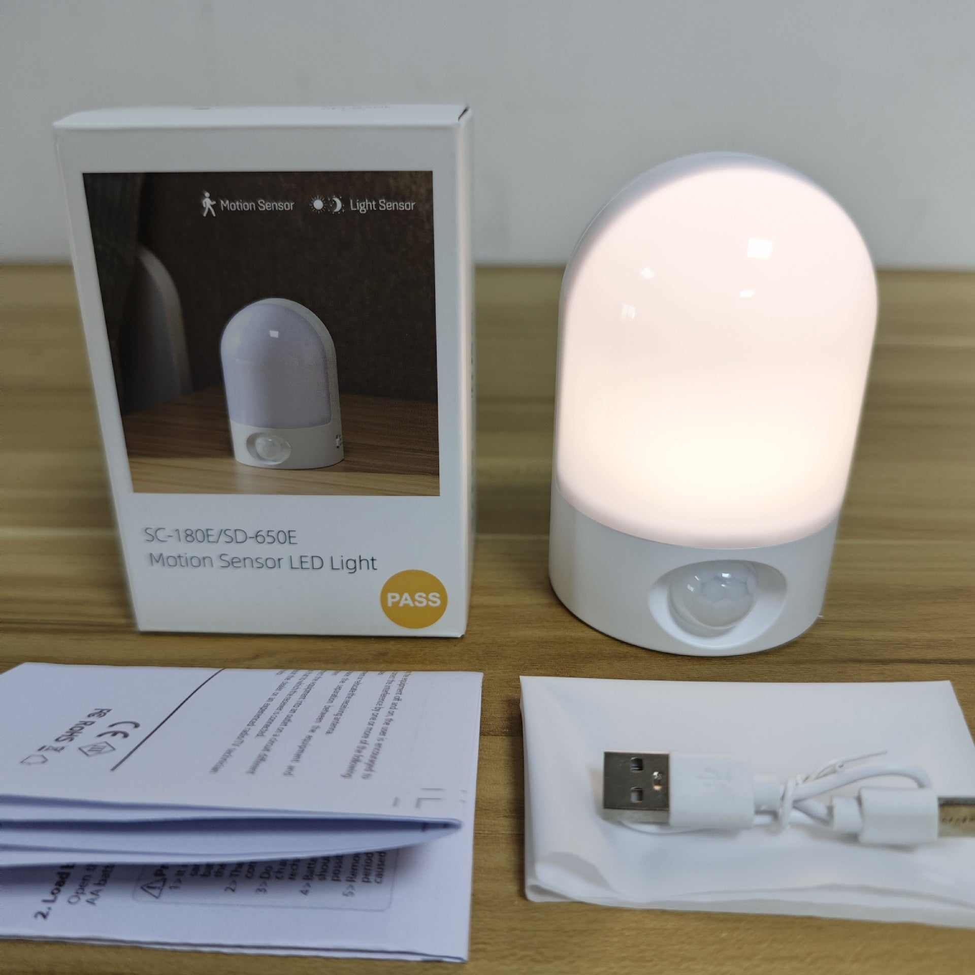 Veilleuse LED intelligente 3-en-1 portable, à suspendre et à poser sur ...