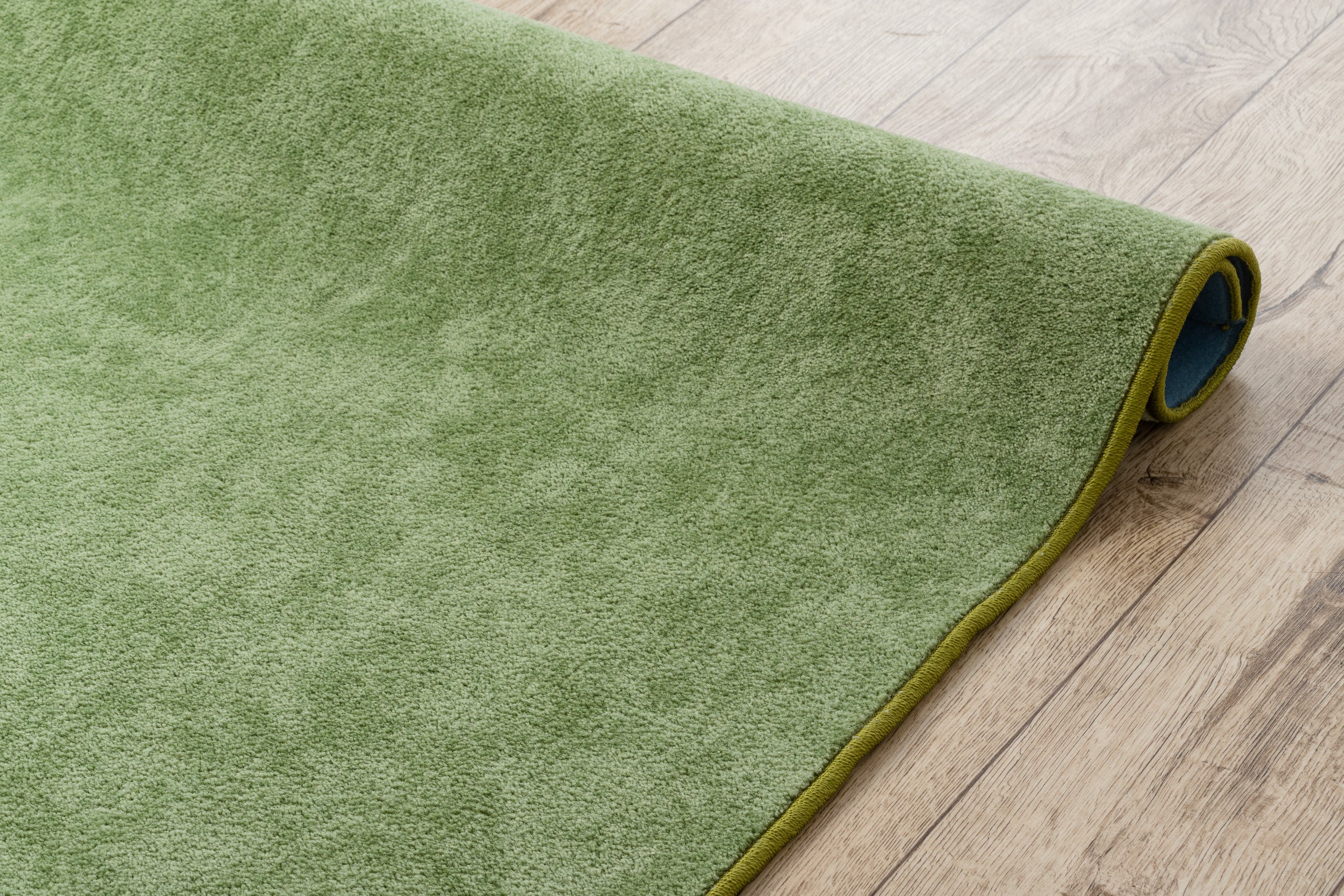 Moqueta SERENADE verde 300x350 cm | Leroy Merlin