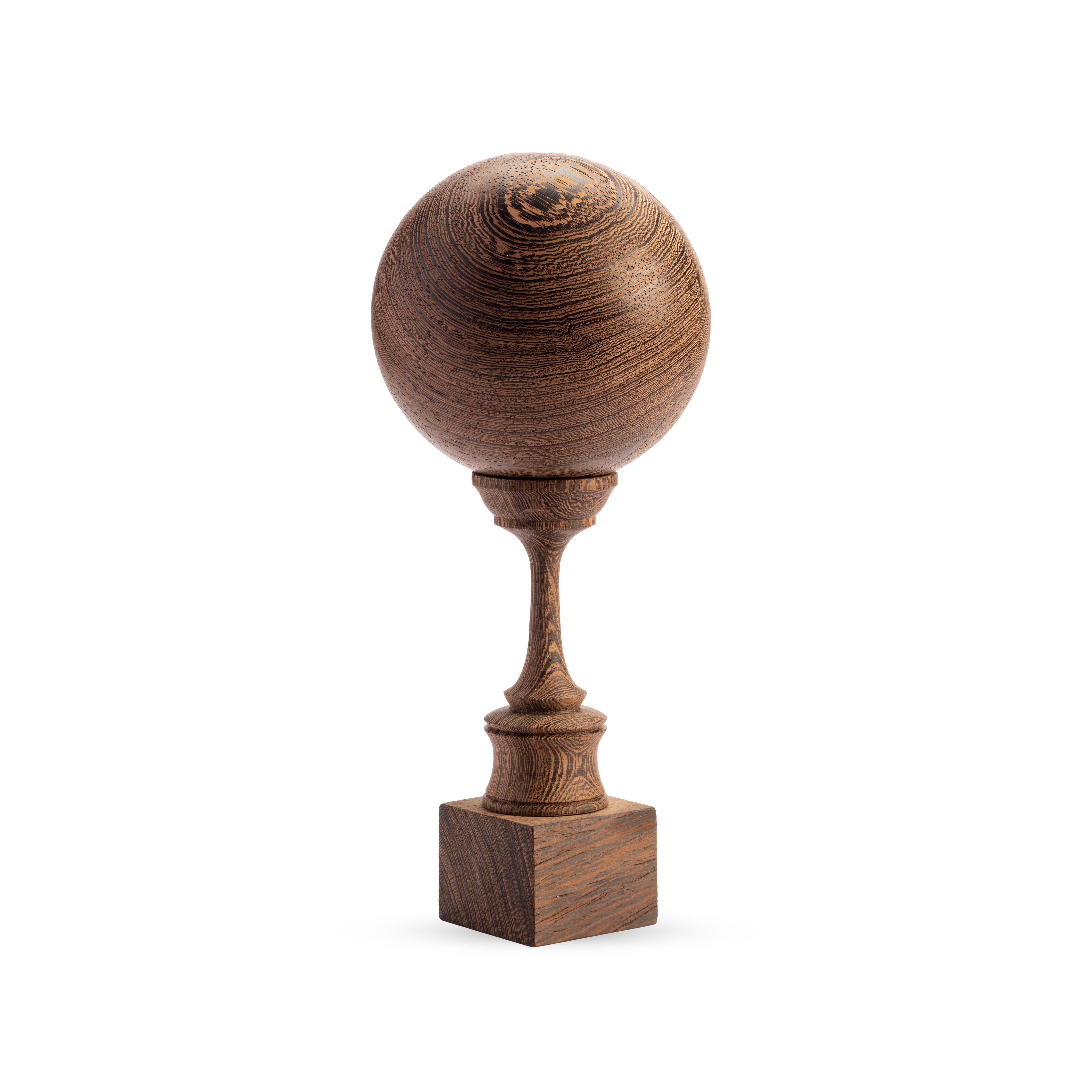 SPHÈRE AVEC PIÉDESTAL EN BOIS DE Frêne. H 110 mm PIÉDESTAL 150 mm ...