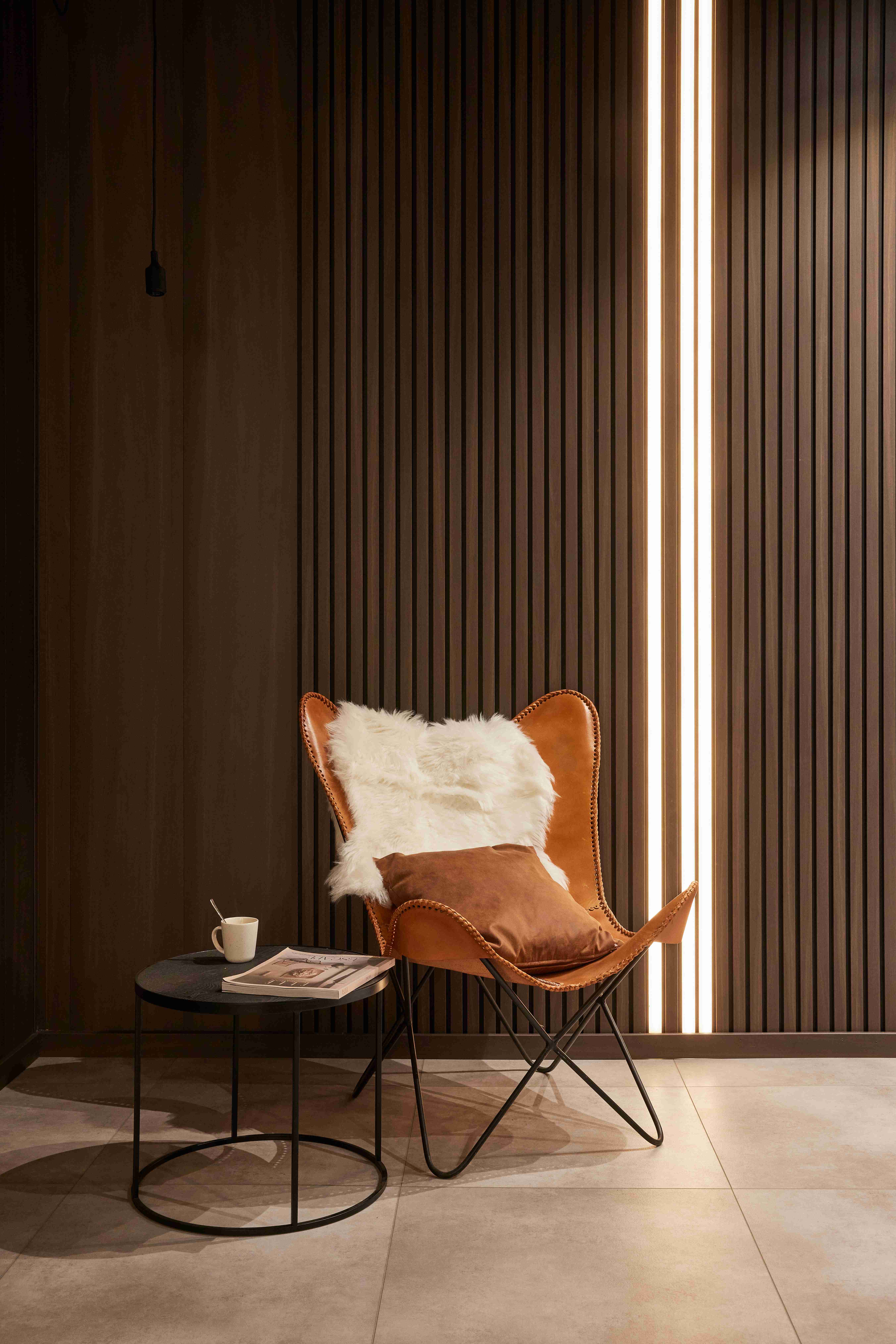 Lot de 2 Panneaux Muraux effet 3D – 2,70M : Maestro Latt (Bois foncé ...