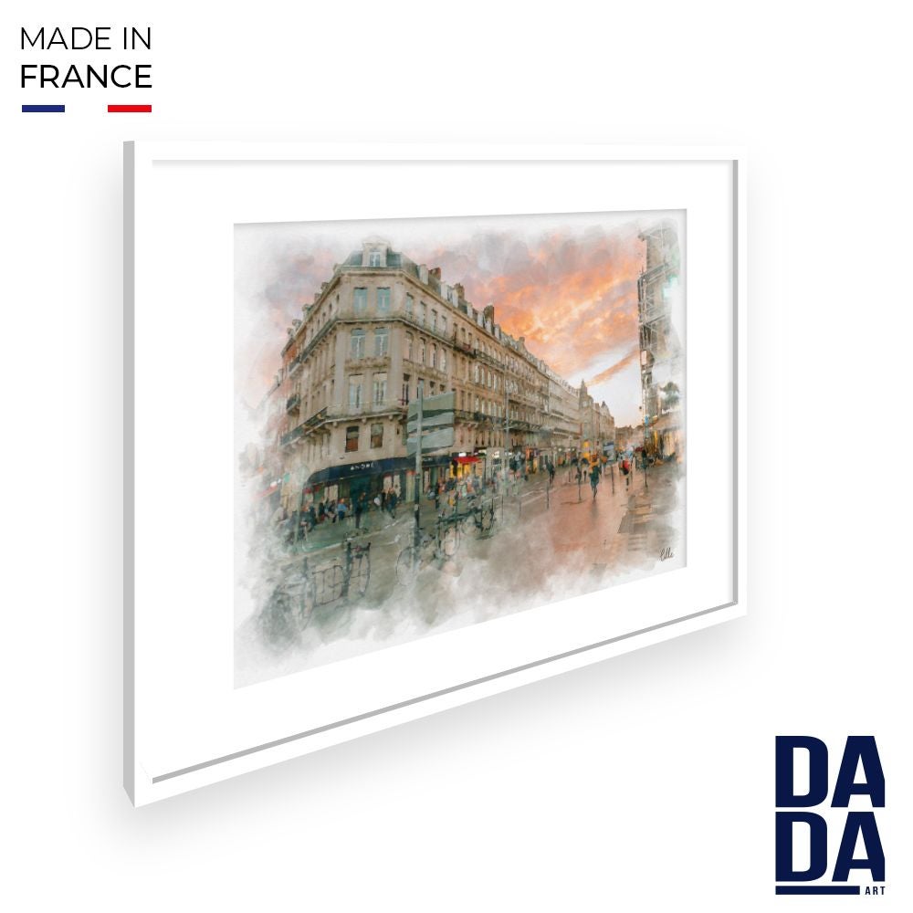 Image encadrée Rue animée de Lille / 50x70 cm / Cadre Blanc / Fabriqué ...
