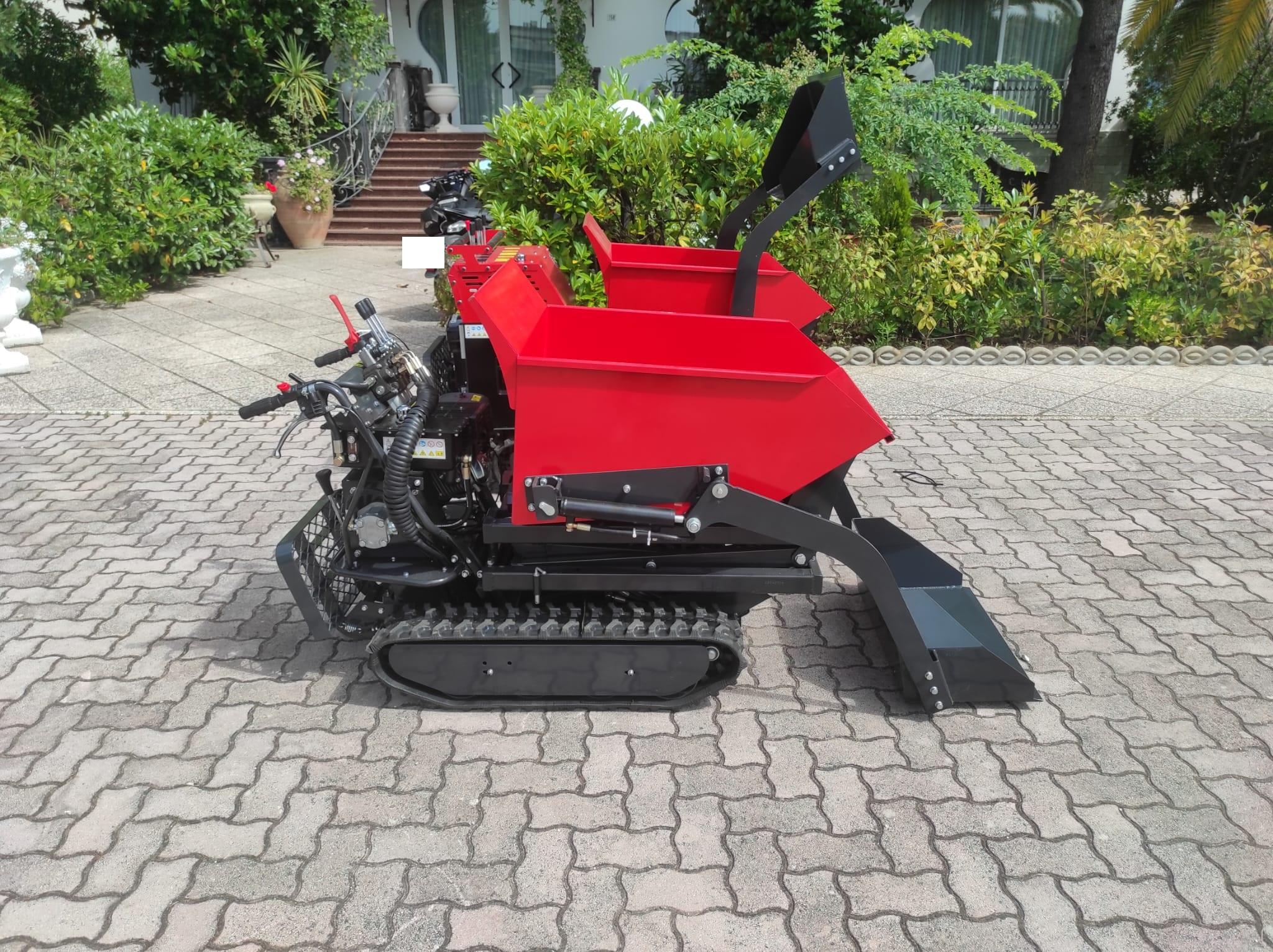 Brouette motorisée avec benne haute, benne basse et godet de chargement ...