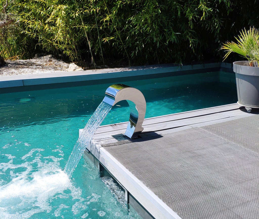 Cascade Inox 316 Fontaine Piscine Bassin Modèle Dauphin Avec Oeuil et Aileron Hauteur 41cm ...