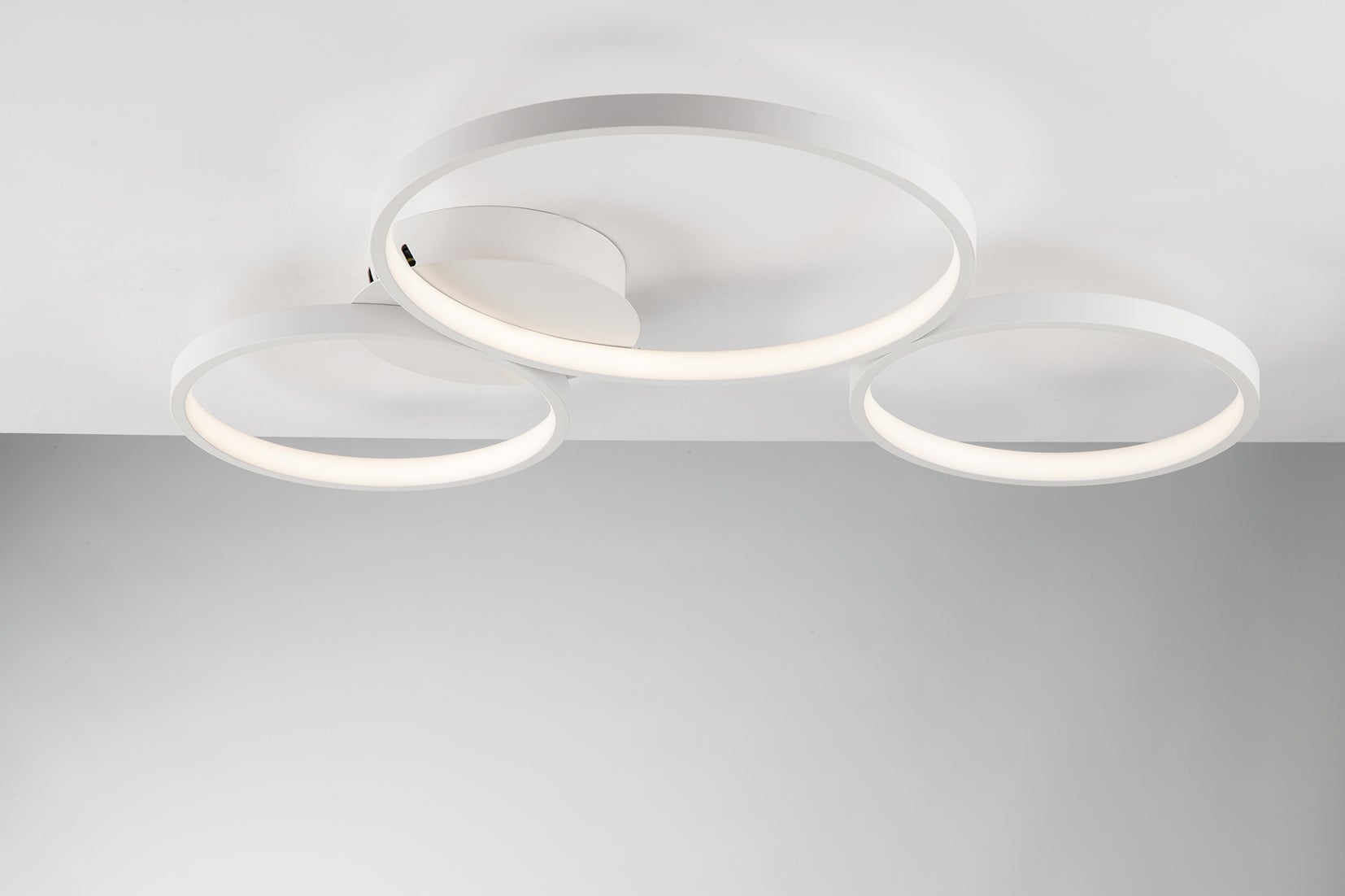 "Plafonnier LED FREDY en aluminium blanc avec trois diffuseurs 40W avec ...