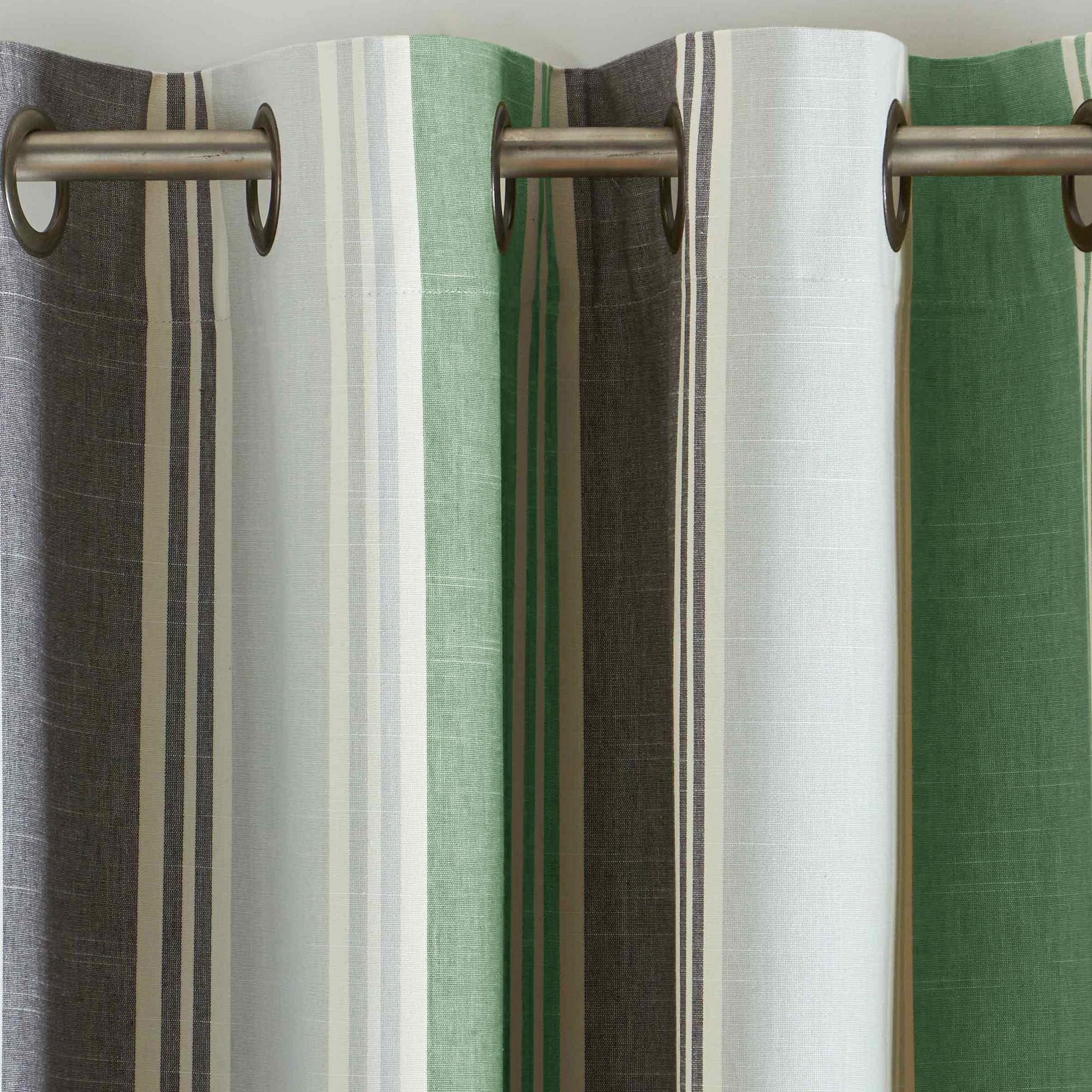 Rideau occultant ALPS RAYÉ 135x180 vert eucalyptus en acrylique | Leroy ...