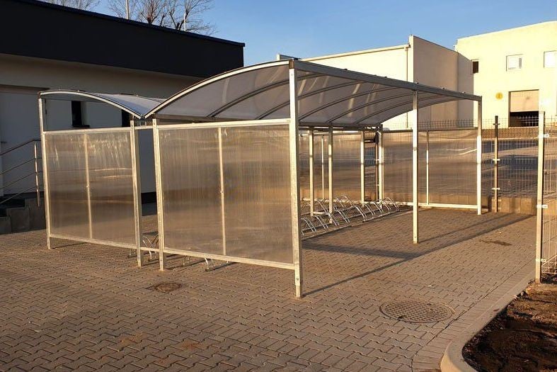 Abri vélo double face + toit et parois latérales PERLA pour 30 vélos ...