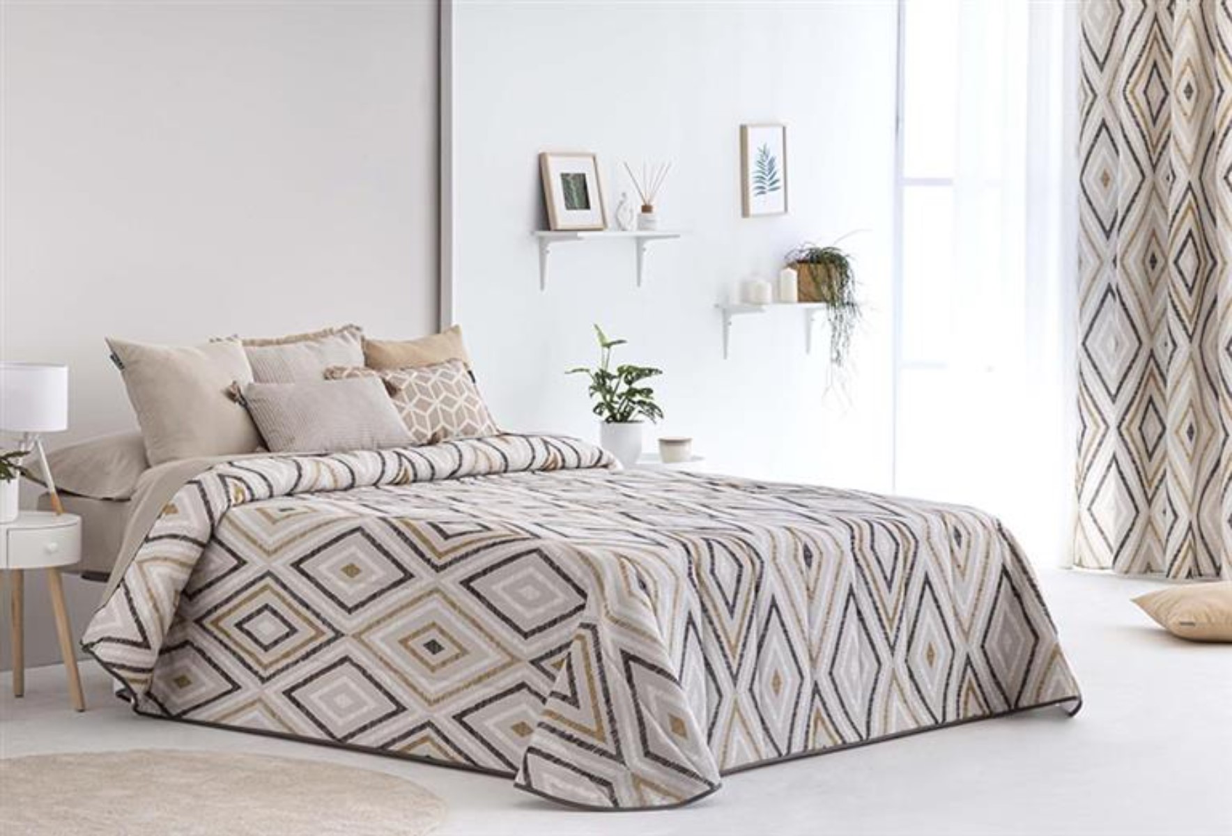 Colcha Bouti Zafra Relleno 100 gr Beig para Cama de 150 cm | Leroy Merlin