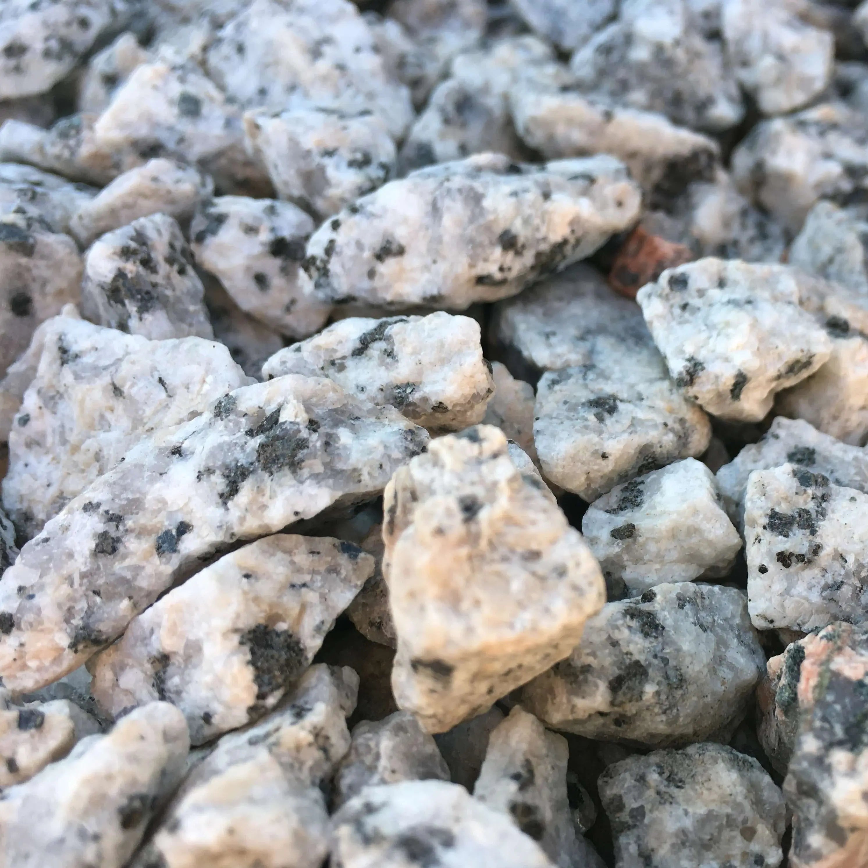 Grava Granito Mercurio / Big bag 1.000 kg / 40-60 mm | Leroy Merlin