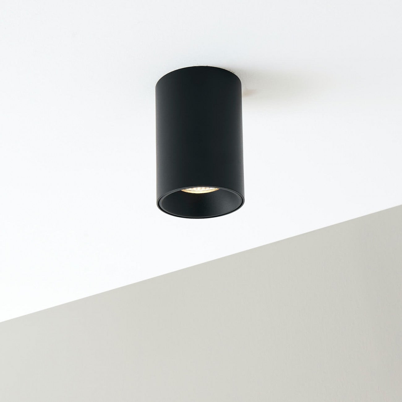 Plafoniera spot cilindrico nero LED - Ezzio | Leroy Merlin
