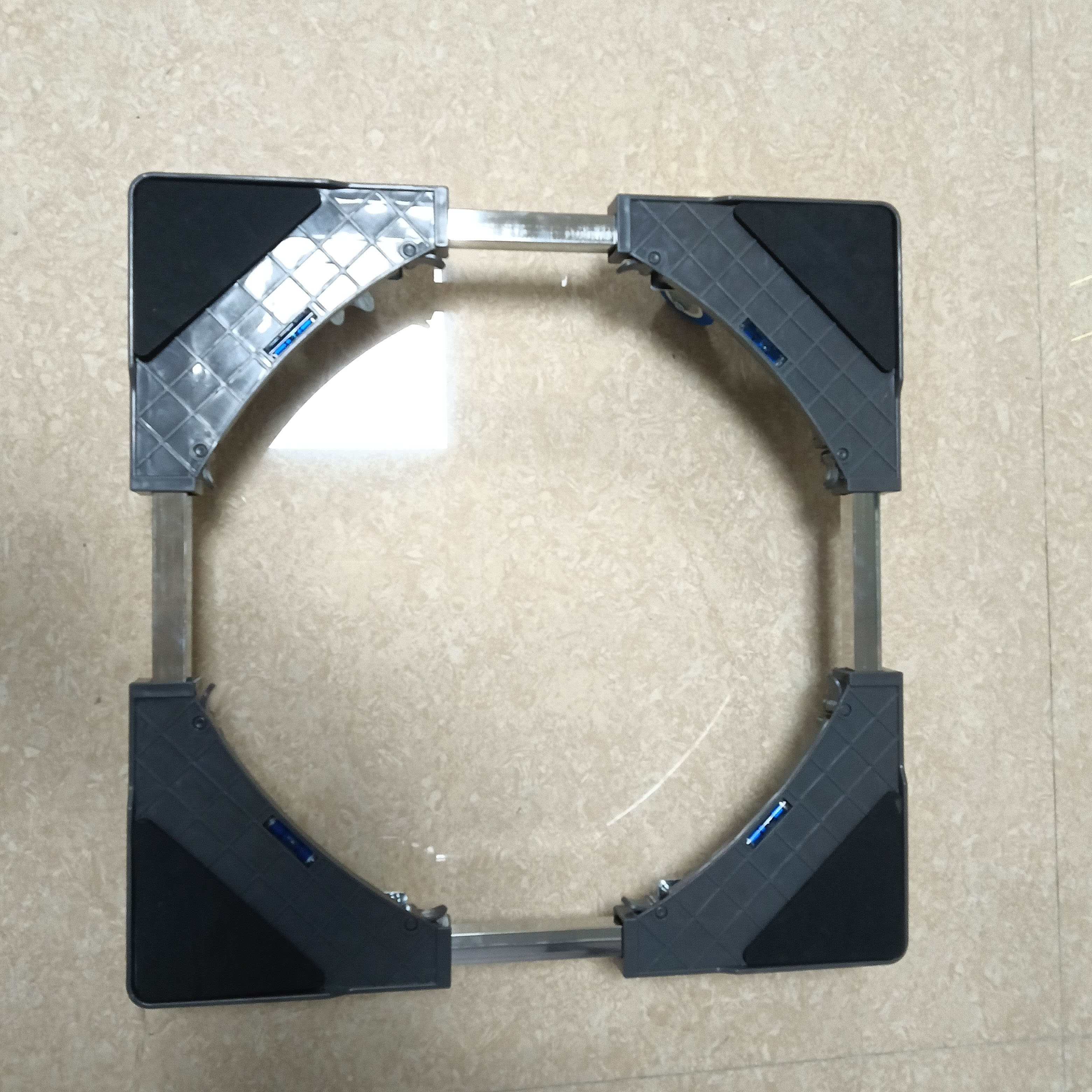 2 Base réglable pour machine à laver avec coussinets amortisseurs ...