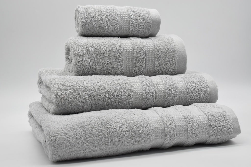 TOALLA RIZO AMERICANO PREMIUM GRIS VIDAL HOME 30X50CM | Leroy Merlin