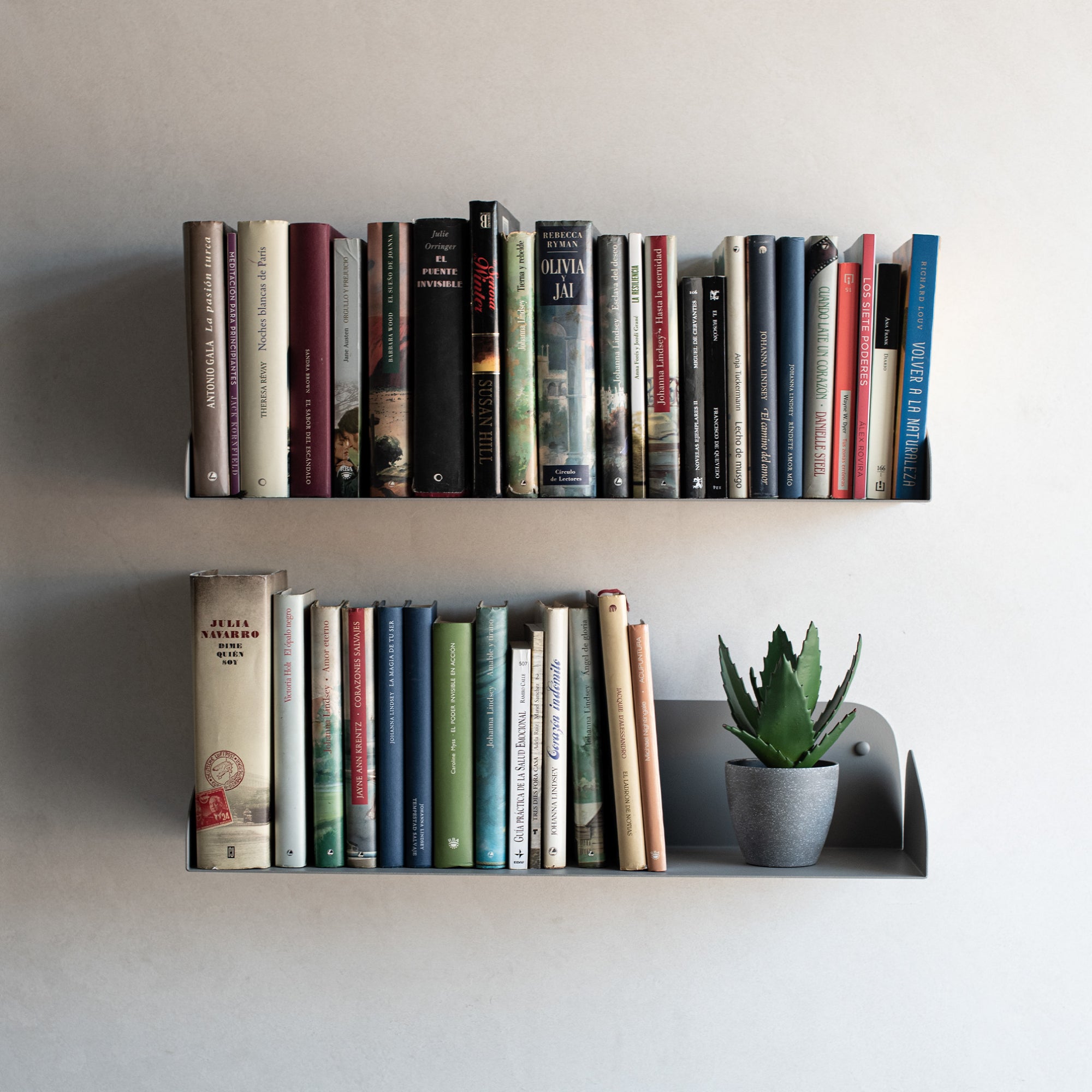 Lot de 2 étagères flottantes métalliques gris taupe - L.60 x P.16 cm ...