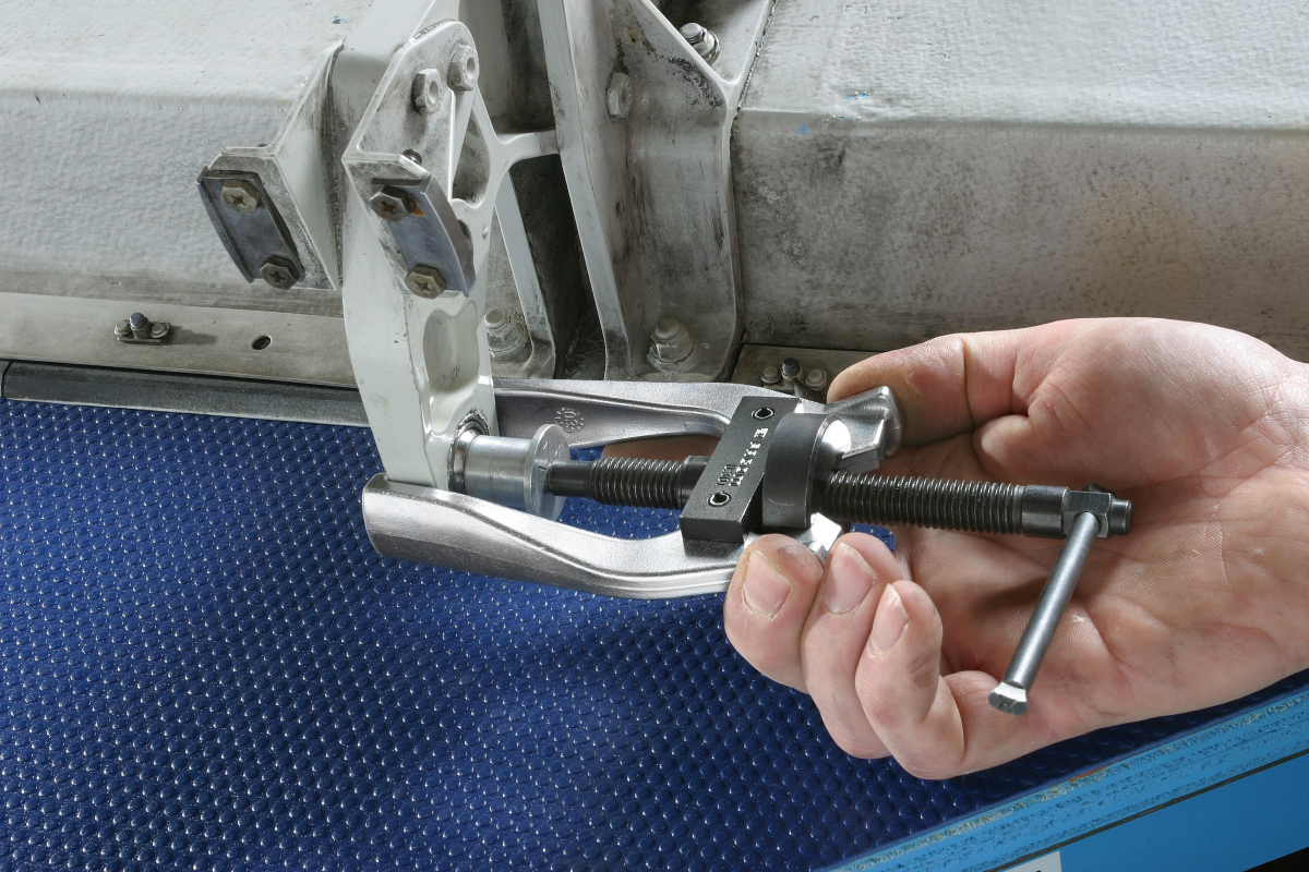 FACOM - Extracteur autoserrant 2 griffes fines 80mm - U301 | Bricoman