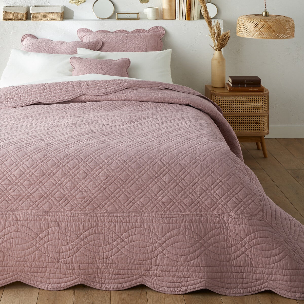 Boutis matelassé coton, Scenario - Vieux rose - 150 x 150 cm | Leroy Merlin