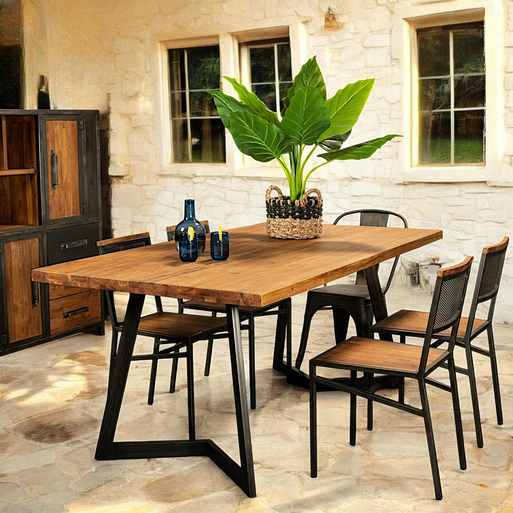 Table à manger bois recyclé teck pied accent 180 cm CLEVELAND | Leroy ...