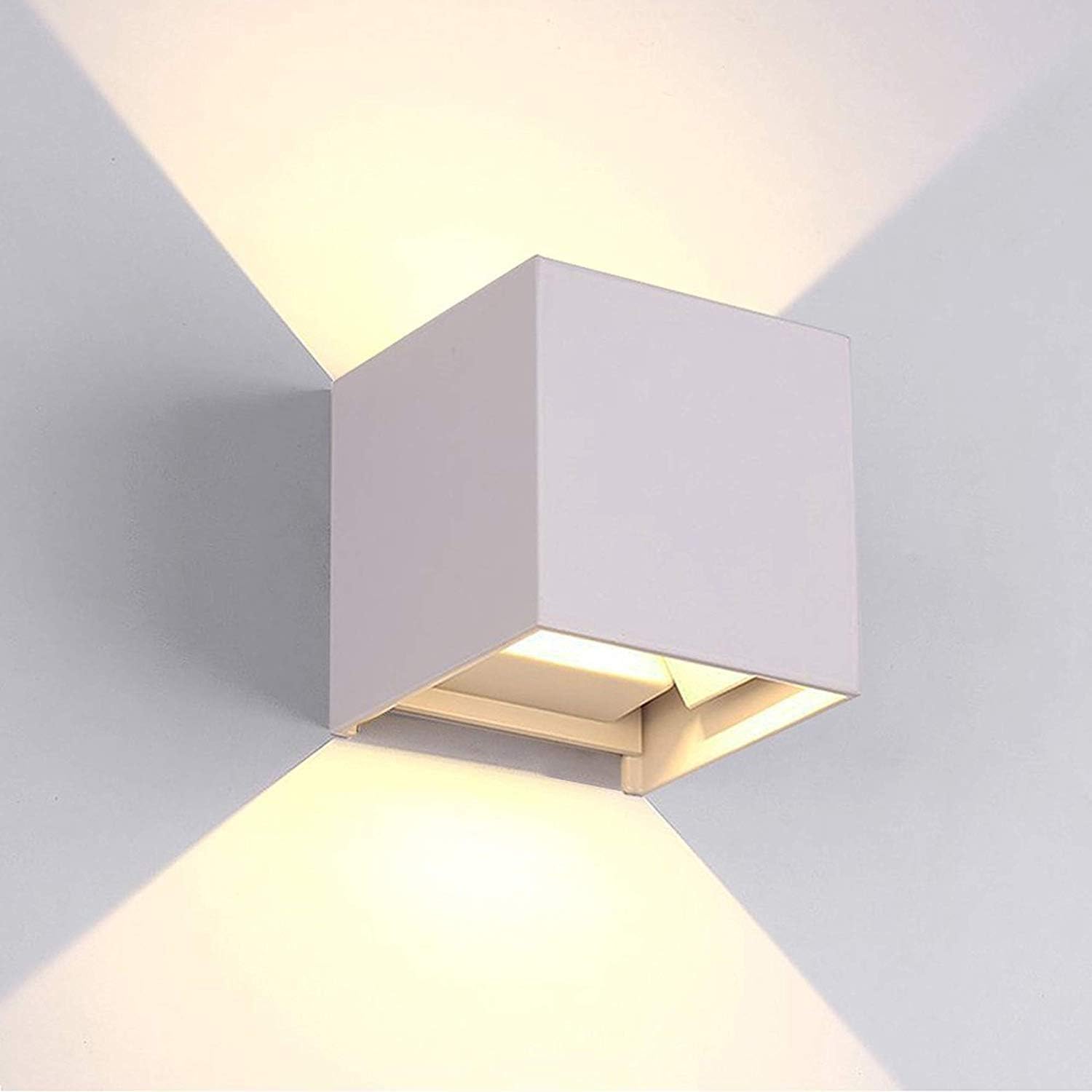 Aplique de pared para exterior/interior con haz de luz ajustable, cubo ...