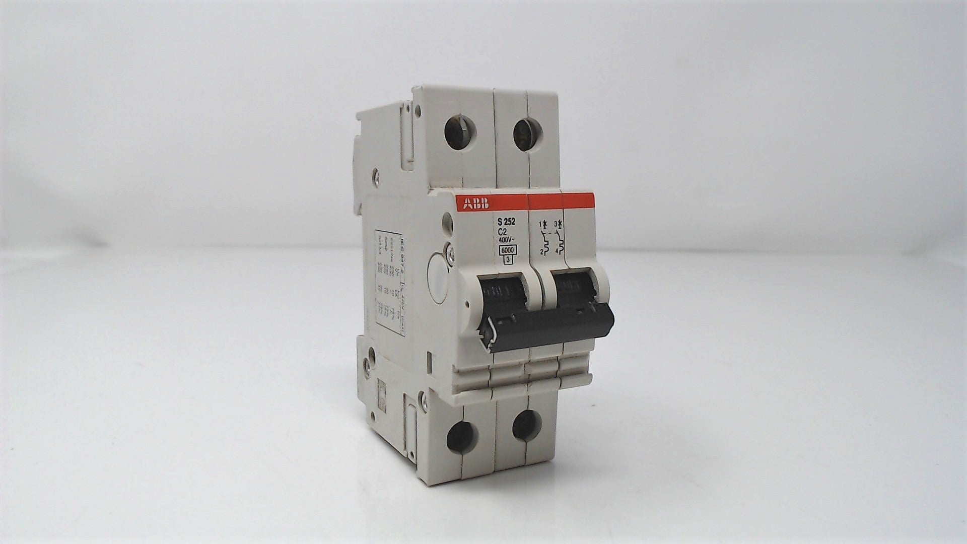 Abb s252 c 2 interruttore magnetotermico 2 moduli 6000 ef 551 5 | Leroy ...