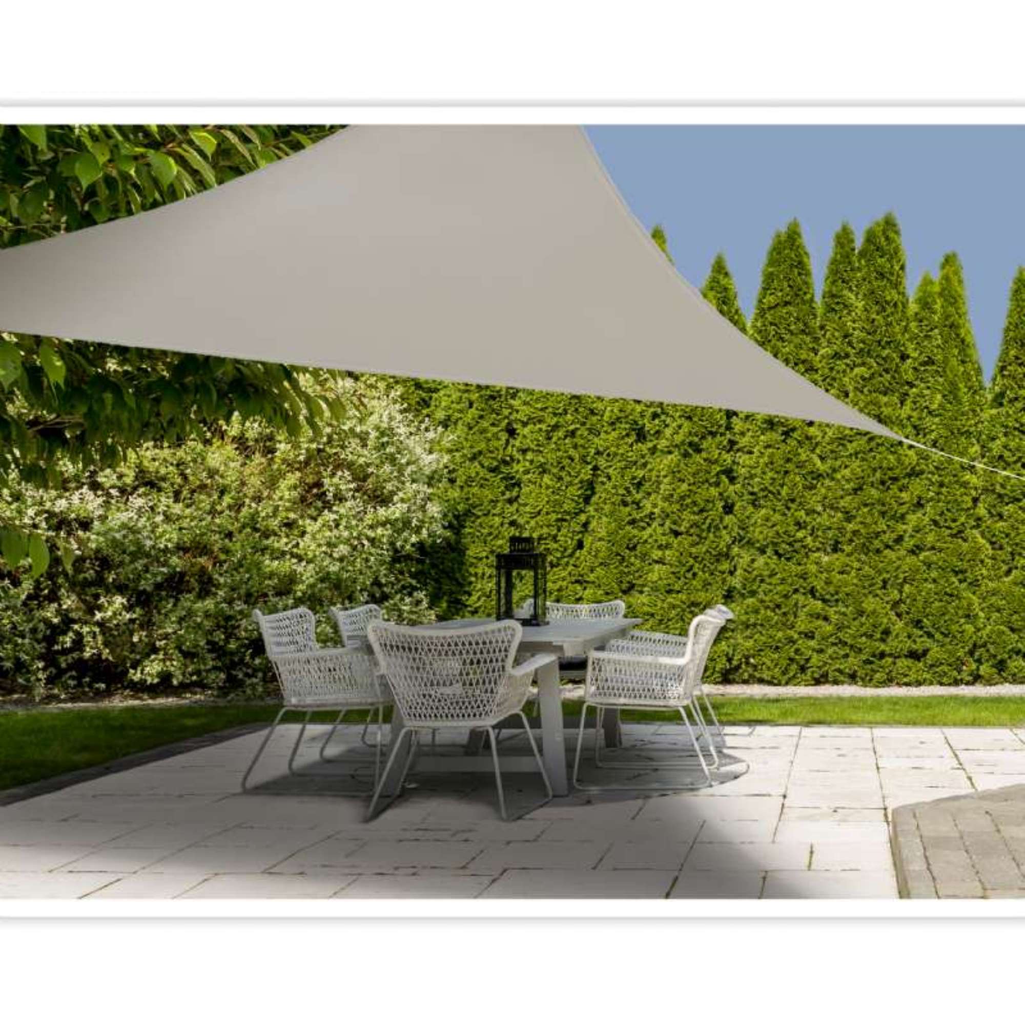 Toldo vela triangulo color: arena 3,6x3,6x3,6m ambiance | Leroy Merlin