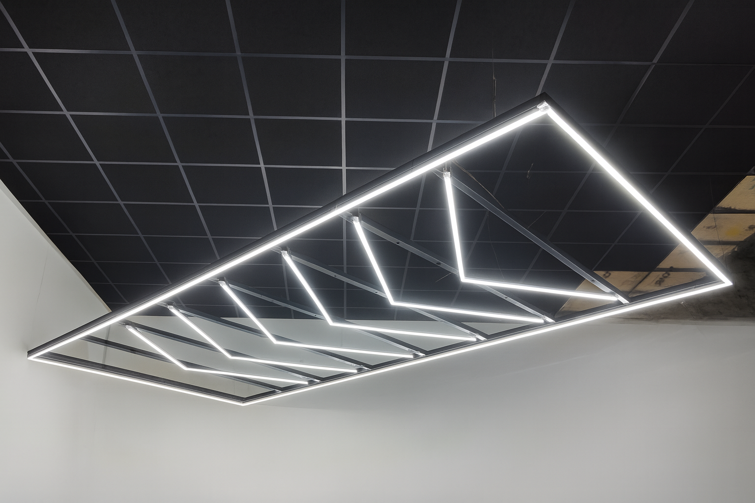 Structure lumineuse LED design plafond – Kit flèche 6 éléments ...