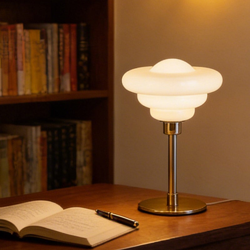 Lampe de table en fer, aluminium et verre, idéale pour les tables de ...