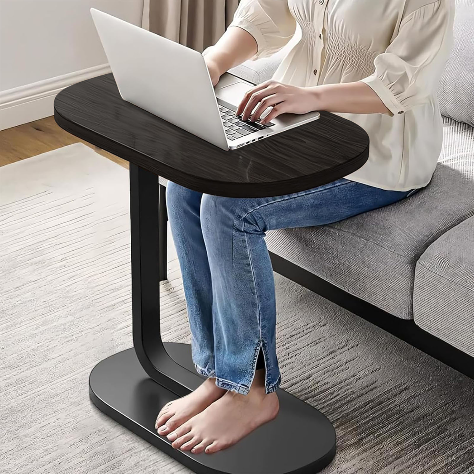 Table d'appoint mobile avec style moderne et minimaliste, adapté pour ...