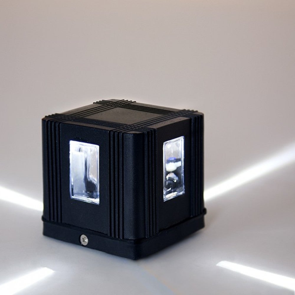 Applique LED IP65 Croix 4W 300Lm 40 000H Madelyn | Leroy Merlin