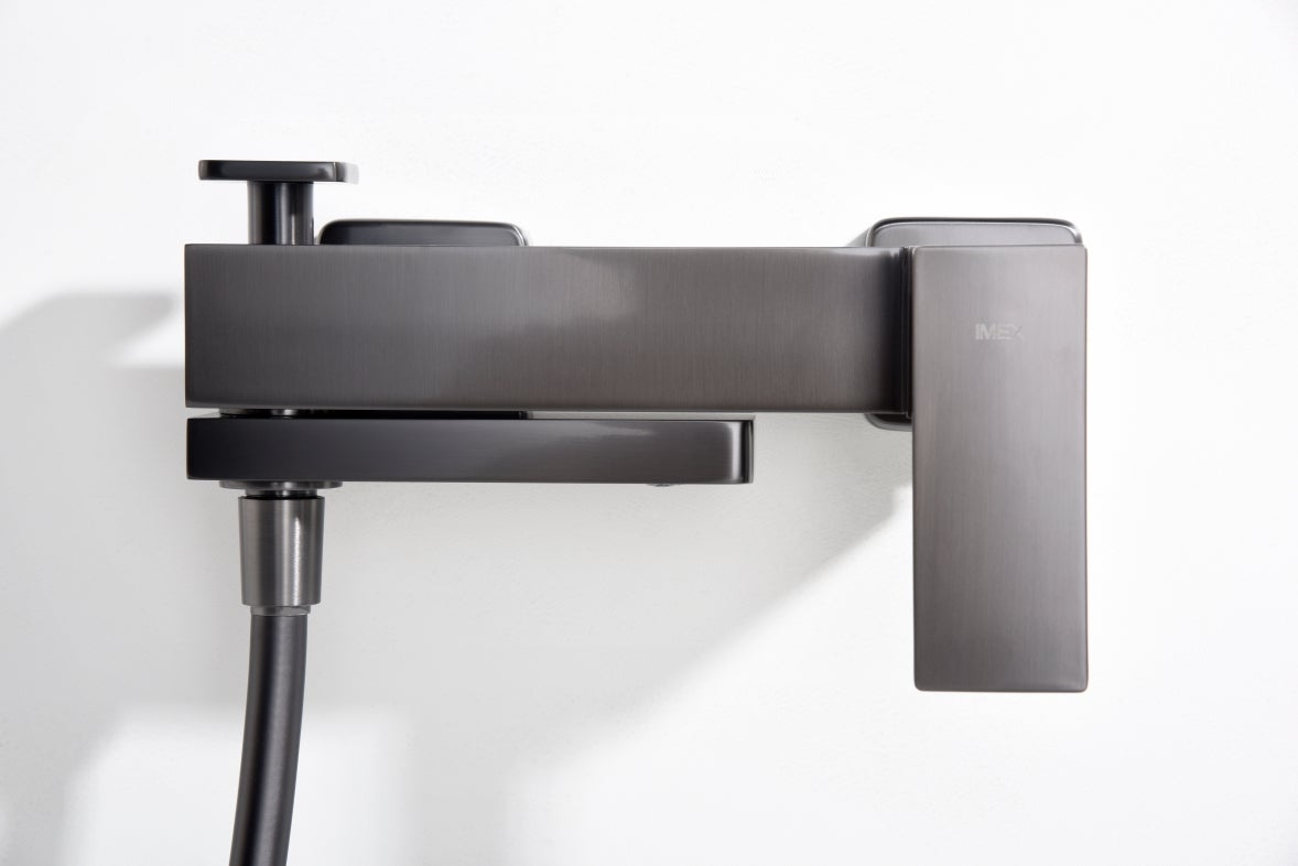 Set da bagno con monocomando | Modello PISA | Colore nero | Finitura in ...
