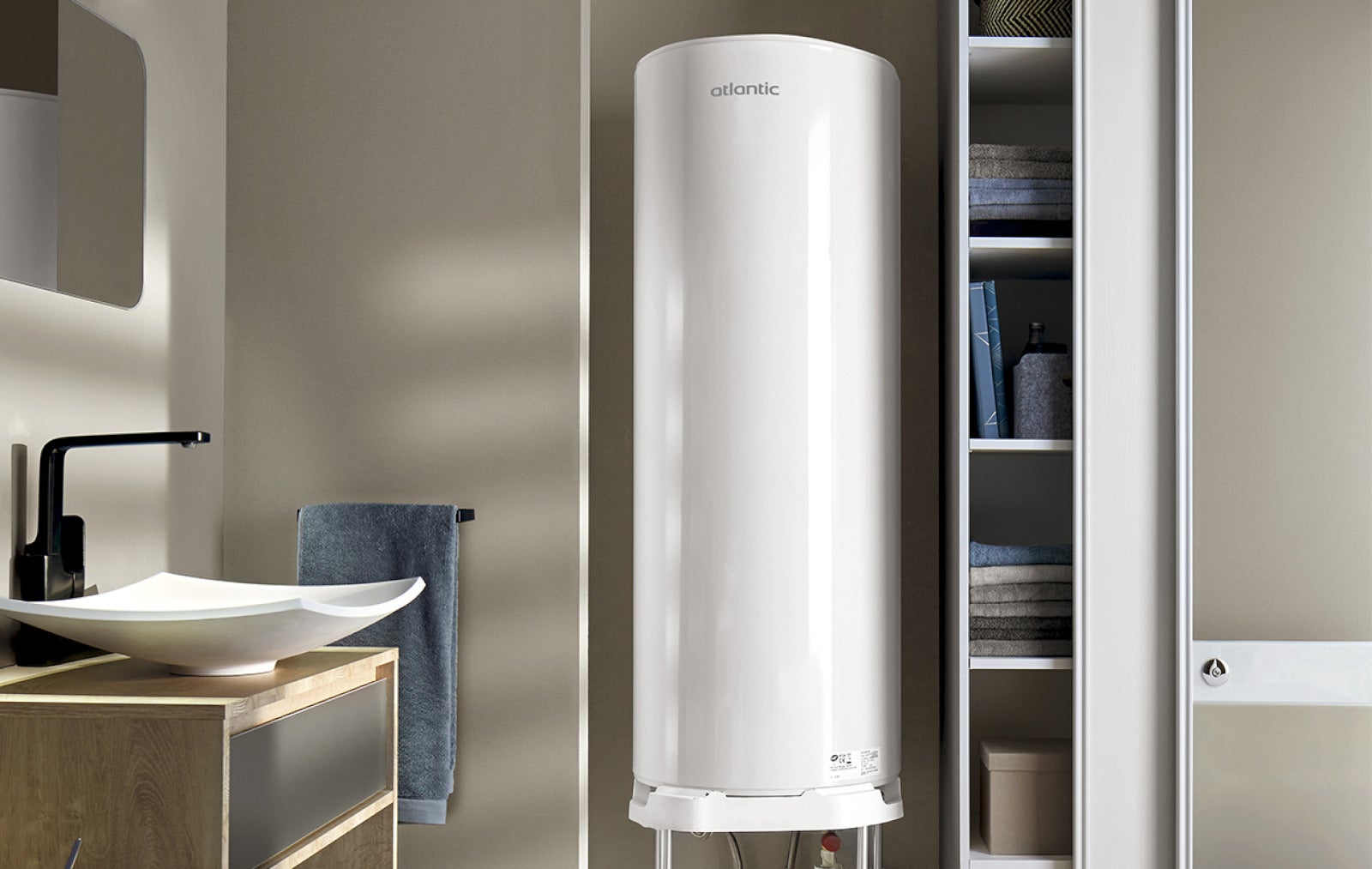 Chauffe-eau électrique Chaufféo Plus vertical mural 100L - ATLANTIC ...