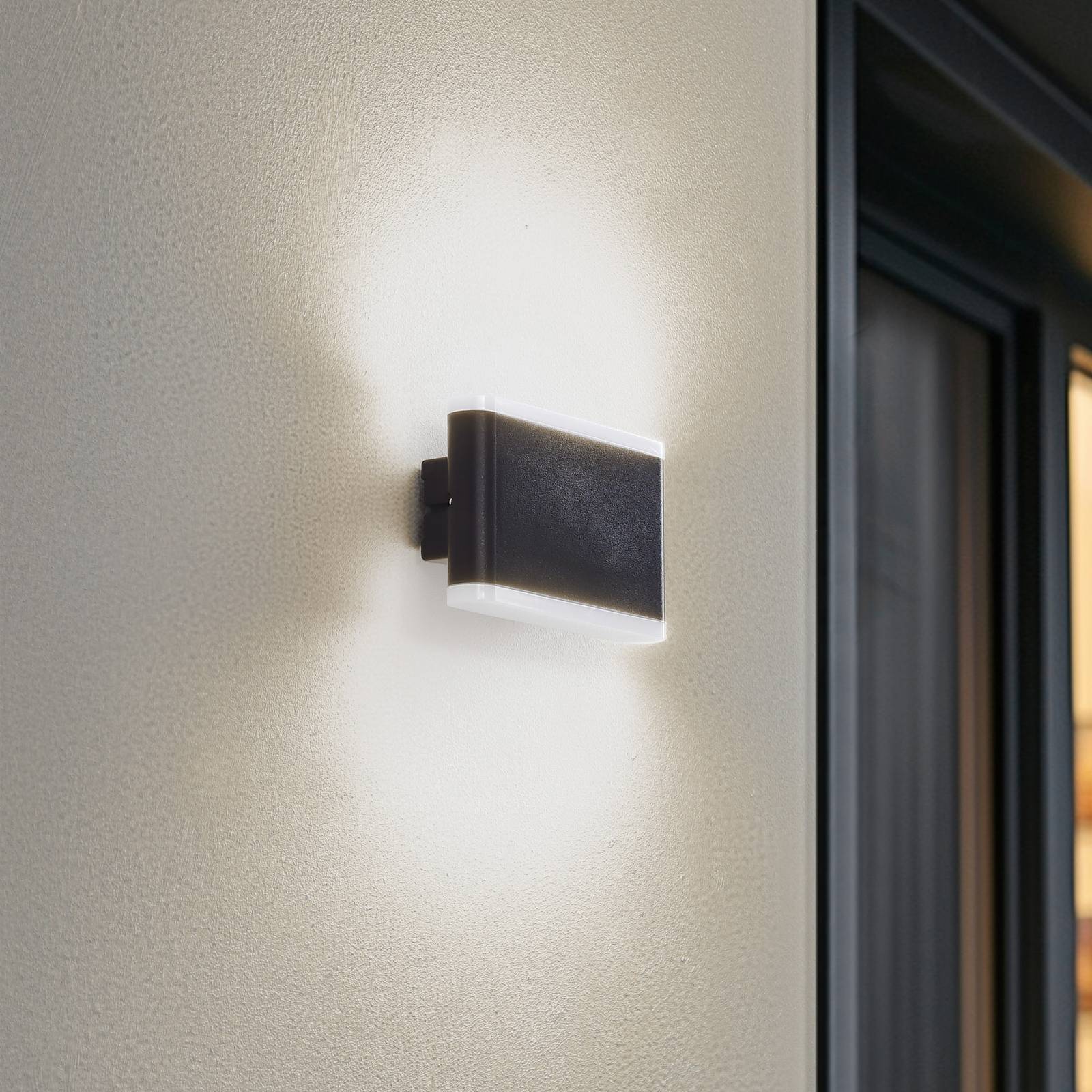 Lindby Smart LED applique da esterno Elvi, CCT, RGB, Tuya, IP54 | Leroy ...
