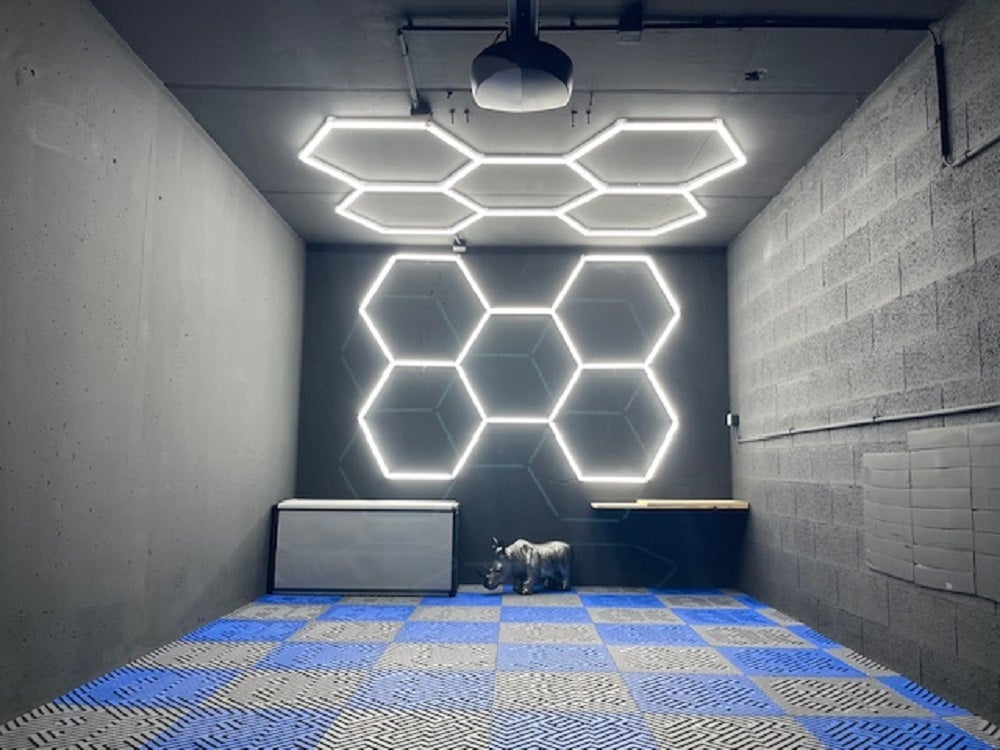 Eclairage LED Hexagonal 24 barres LED - L244 cm - pour garage ou autre ...