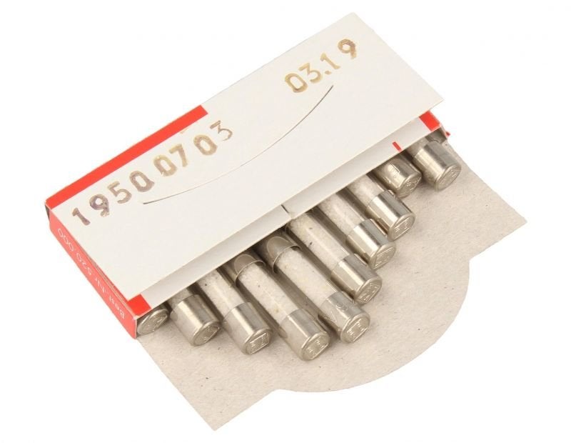 FUSIBLE 5X20 X10 16A pour MICRO ONDES FAGOR - 76X2969 | Leroy Merlin