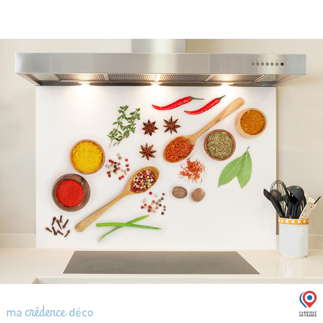 Crédence cuisine fond de hotte Epices et cuille?res bois 2 - Alu ...