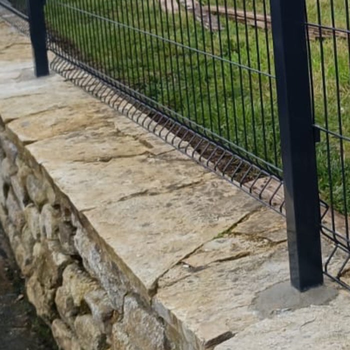 Poteau carré à sceller acier galvanisé gris 2,23m | Leroy Merlin