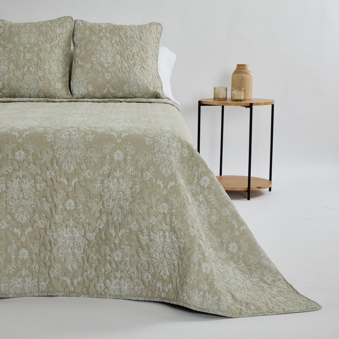 Colchas 180x270 - Color Beige | Leroy Merlin