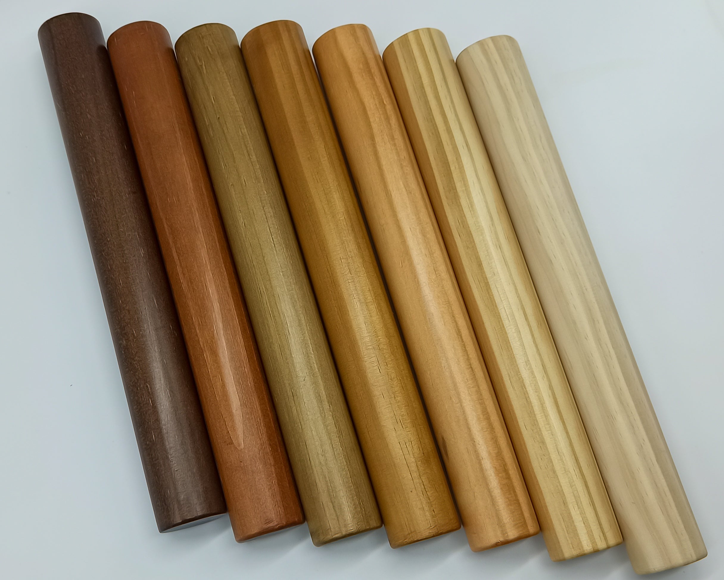 Pasamano redondo barnizado color haya. Longitud 1600 mm | Leroy Merlin