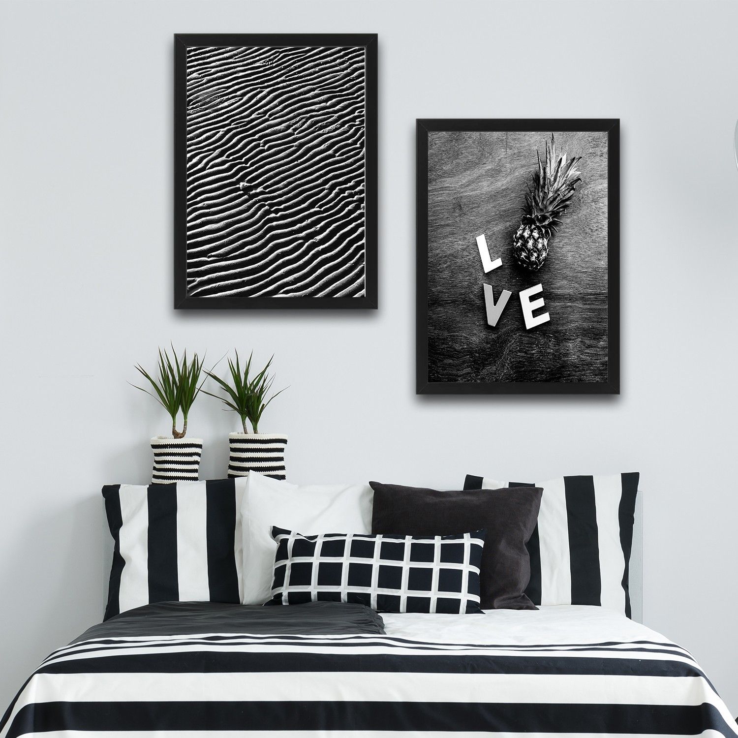 Lot de 2 tableaux encadrés en Noir L30xH40cm Motif Zèbre, « LOVE » Noir et Blanc | Leroy Merlin