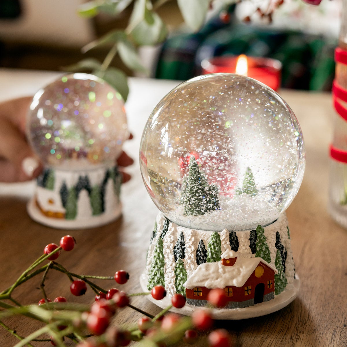 Kula śnieżna LUELL z pozytywką 10 x14 cm HOMLA - Leroy Merlin