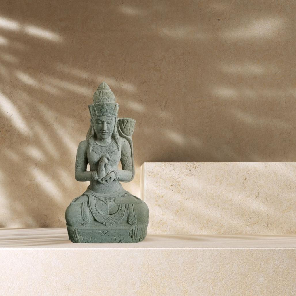 Statue déesse assise en pierre jardin zen position chakra 50 cm | Leroy ...