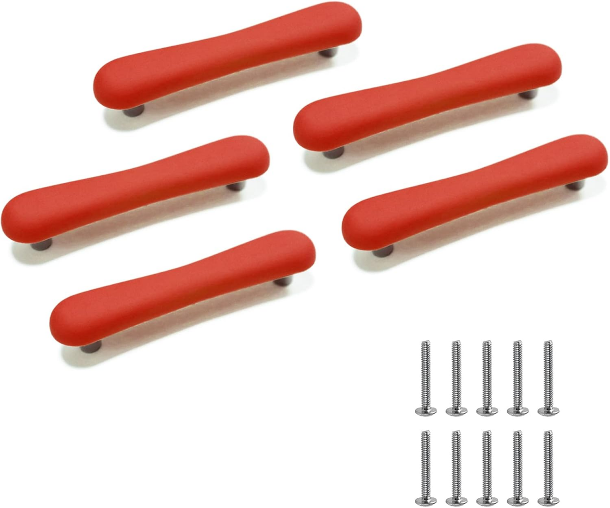 Cinq adorables poignées de meuble rouges en silicone, ornées de motifs ...