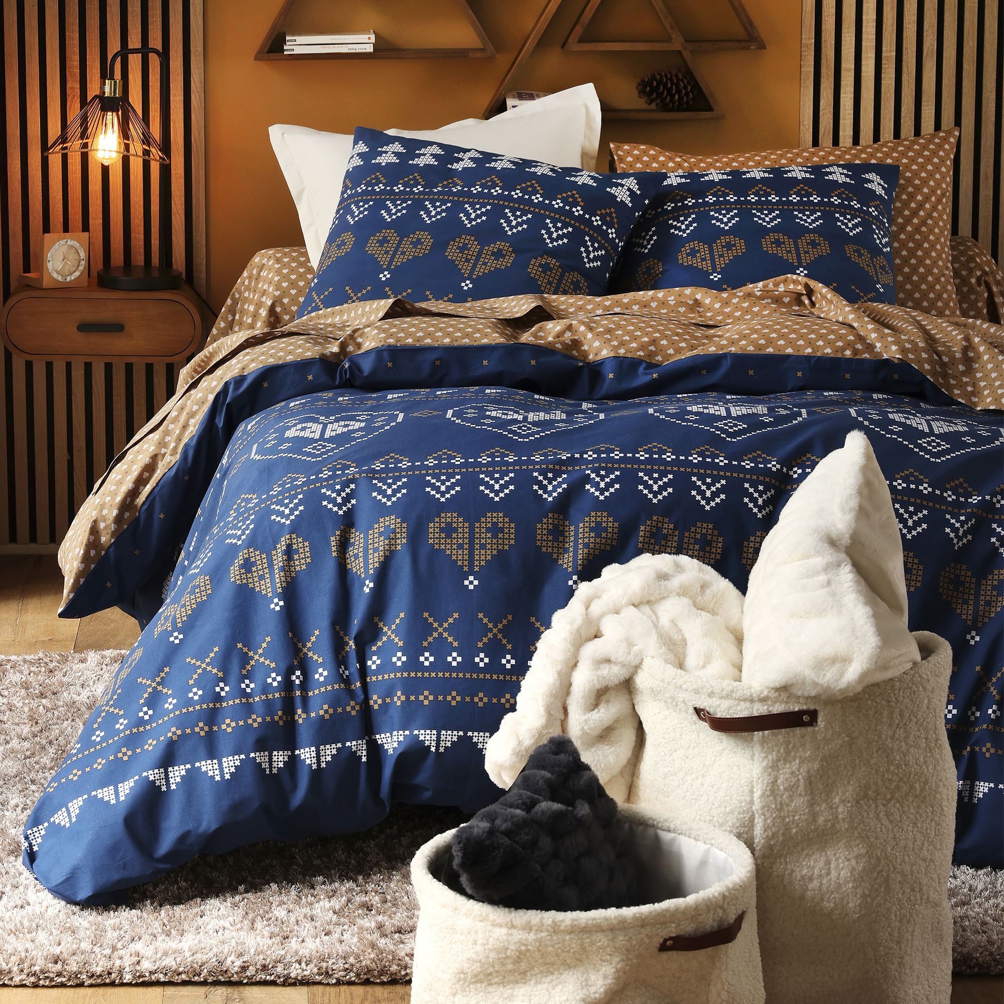 Drap-housse RECIT D HIVER 90x190x28 bleu en coton | Leroy Merlin