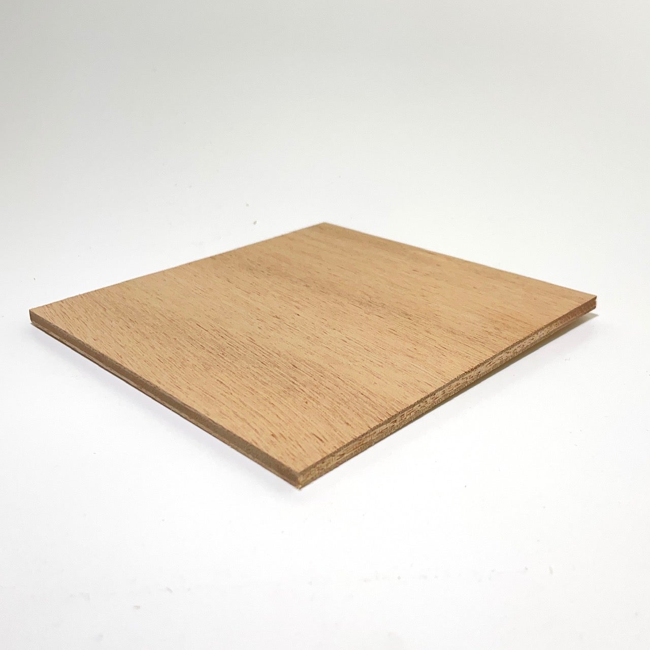 Tablero Contrachapado de okume Ep. 5 mm x 50 x 75 cm | Leroy Merlin