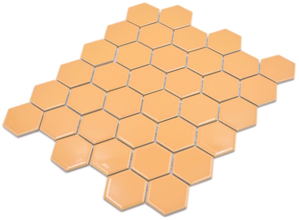 Mosaico hexagonal en cerámica ocre naranja brillante con aspecto ...