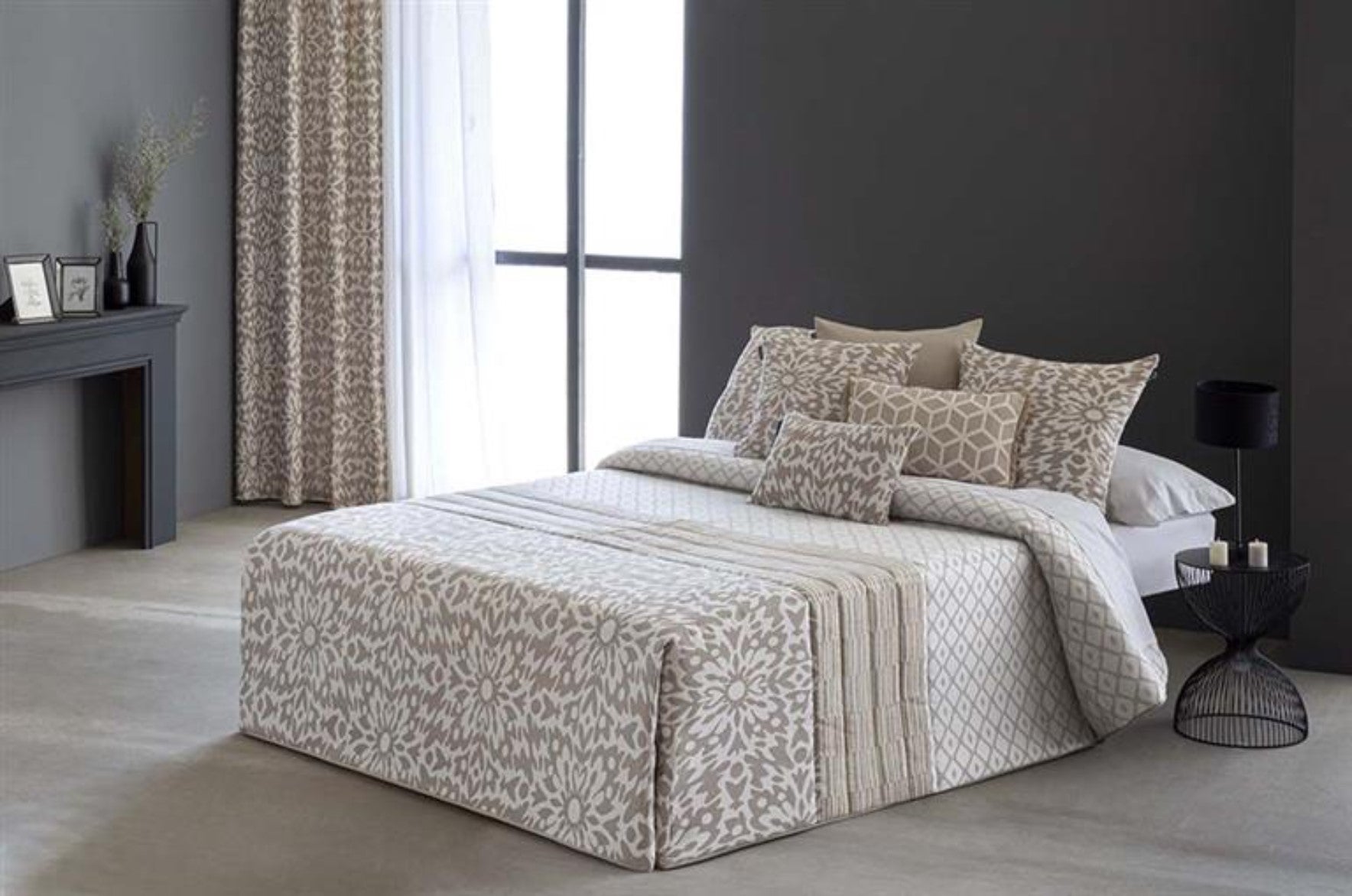 Edredon Conforter Jacquard Belmonte Beige para Cama de 200 cm | Leroy ...